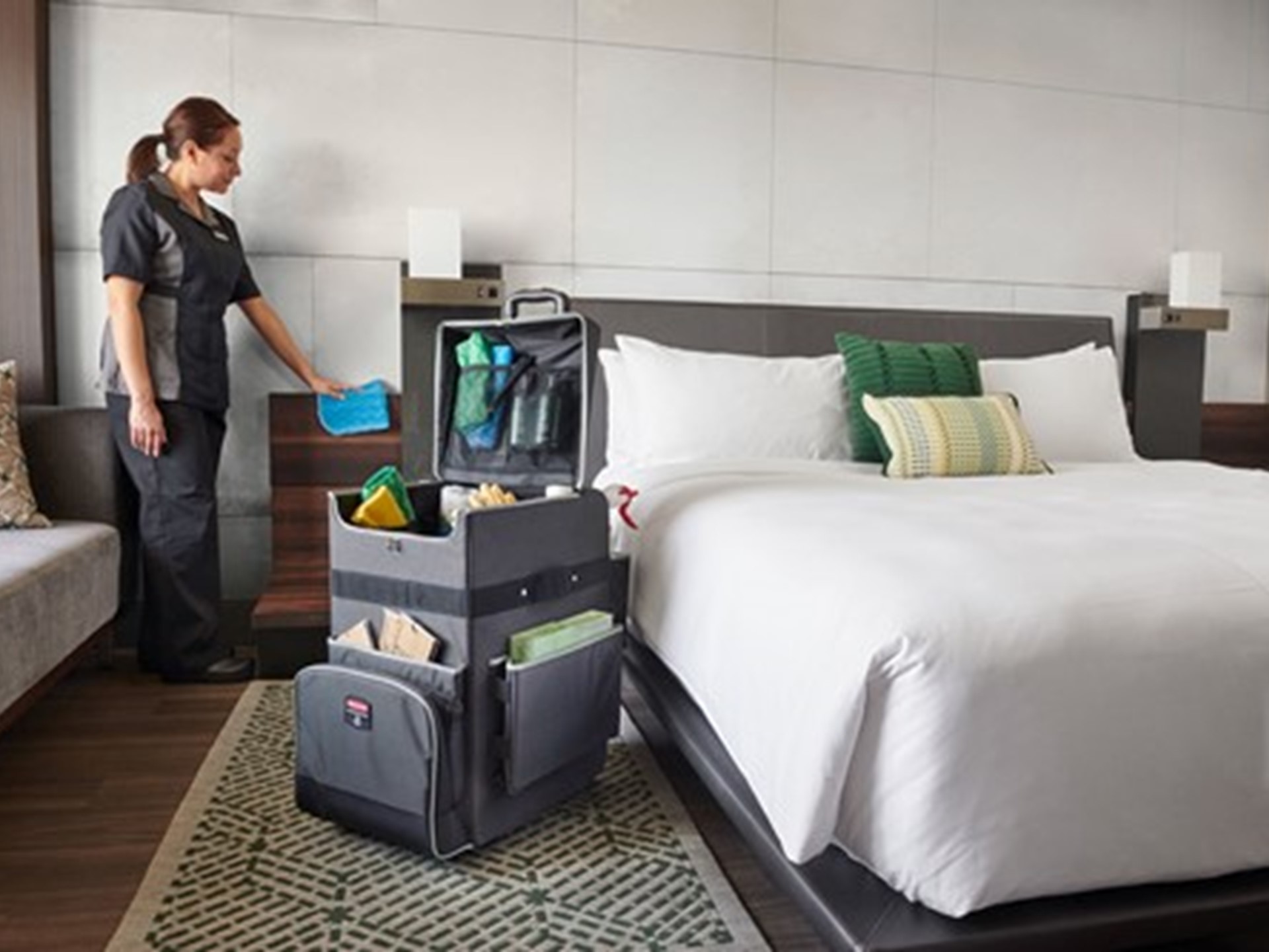 Hotel Cleaning Products | Rubbermaid Commercial | Rubbermaid